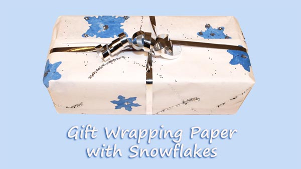Gift Wrap with Snowflakes – Animaplates